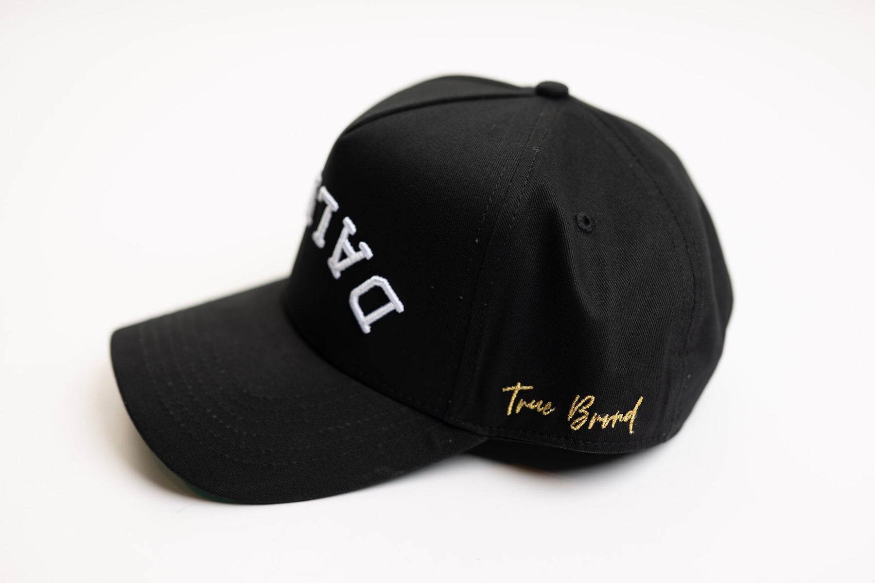 Precurved Dallas snapback - CLASSIC BLACK